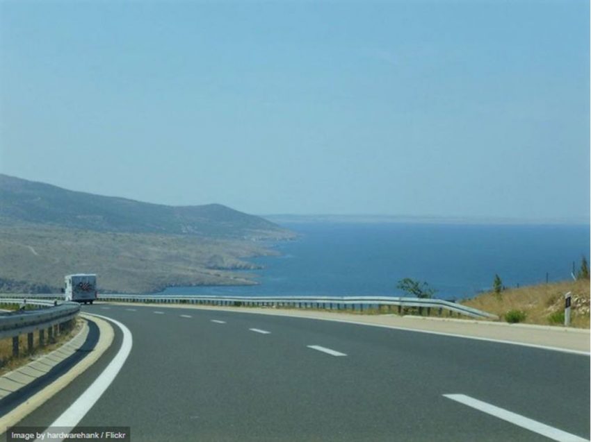 41 Breathtaking Photos of the World's Most Dangerous Roads