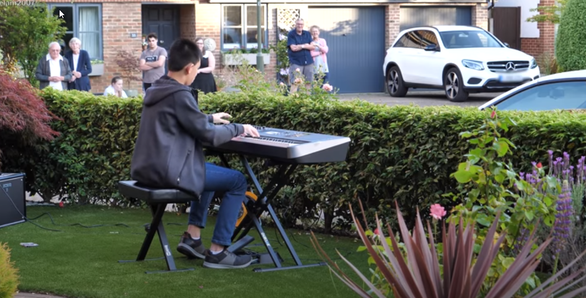 Cole Lam's Supposed Sound Check Turns out to Be an Impromptu Concert ...