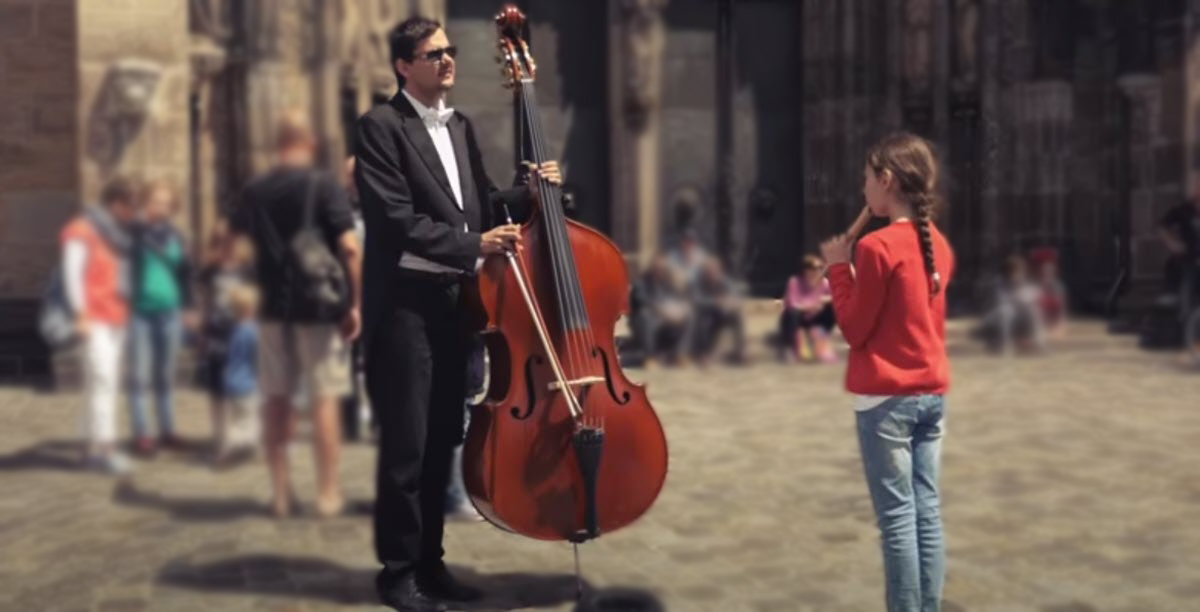 Little Girl Plays Recorder, Starts the Most Viral Orchestral Flash Mob ...