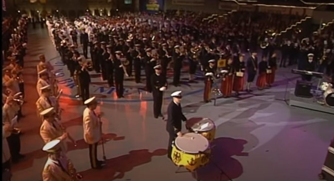 World’s Largest Uniformed Orchestra Delivers Powerful Rendition of ...