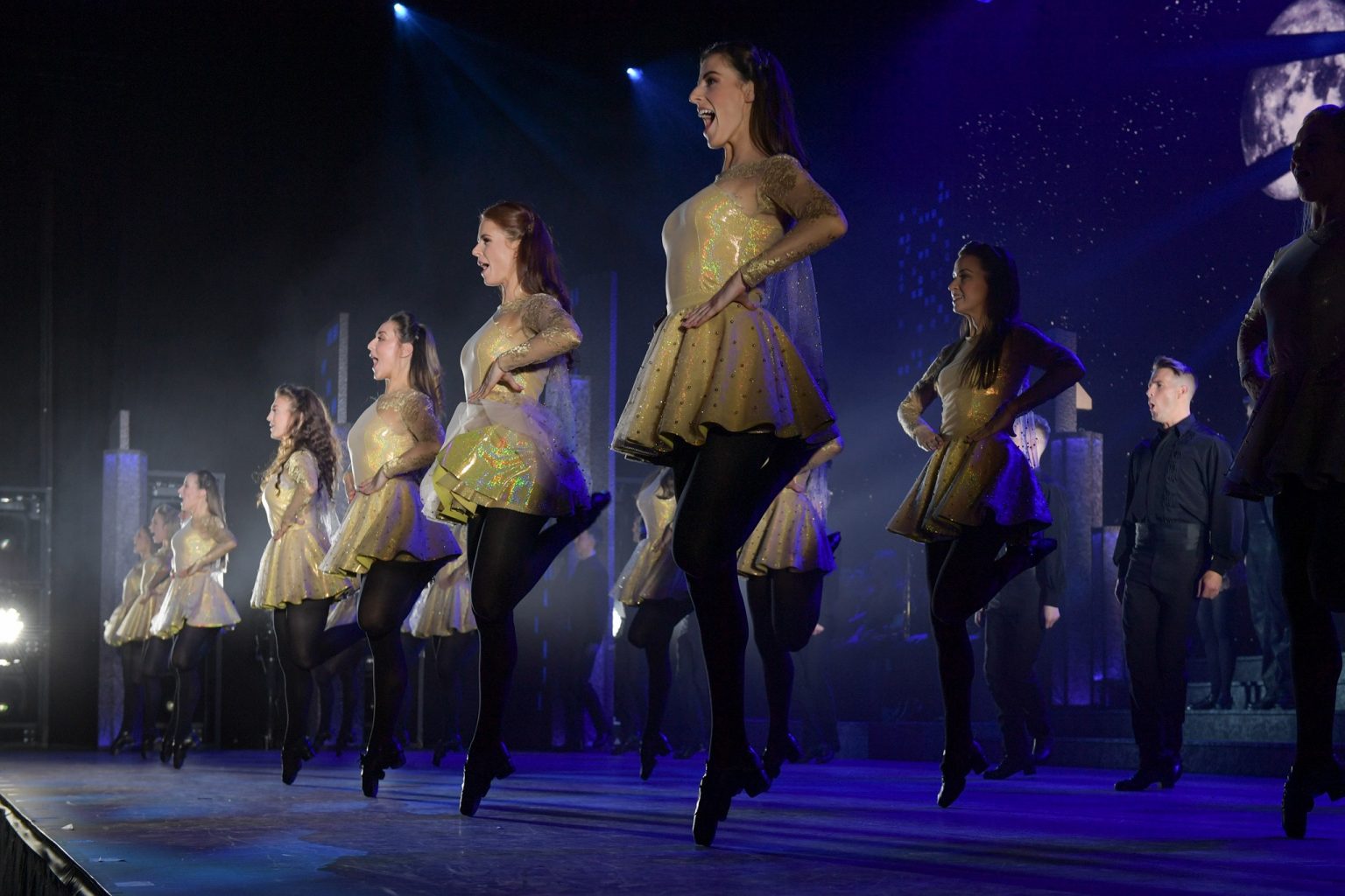 19-Year-Old Figure Skates to Irish Riverdance, Audience Goes Wild